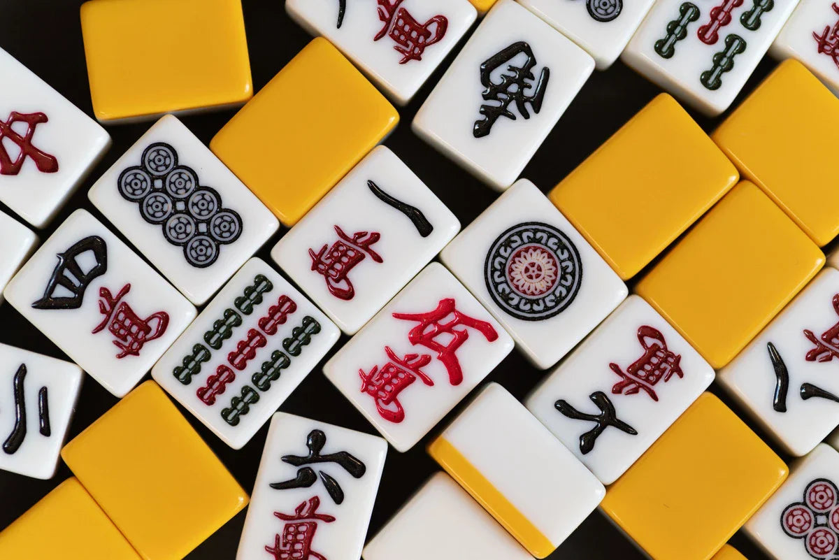 Complete Guide to Japanese Riichi Mahjong Equipment: Tiles, Tables, an ...